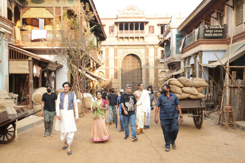 Siddharth P Malhotra shares a sneak-peek into how the world of Maharaj ... Siddharth P Malhotra shares a sneak-peek into how the world of Maharaj ...